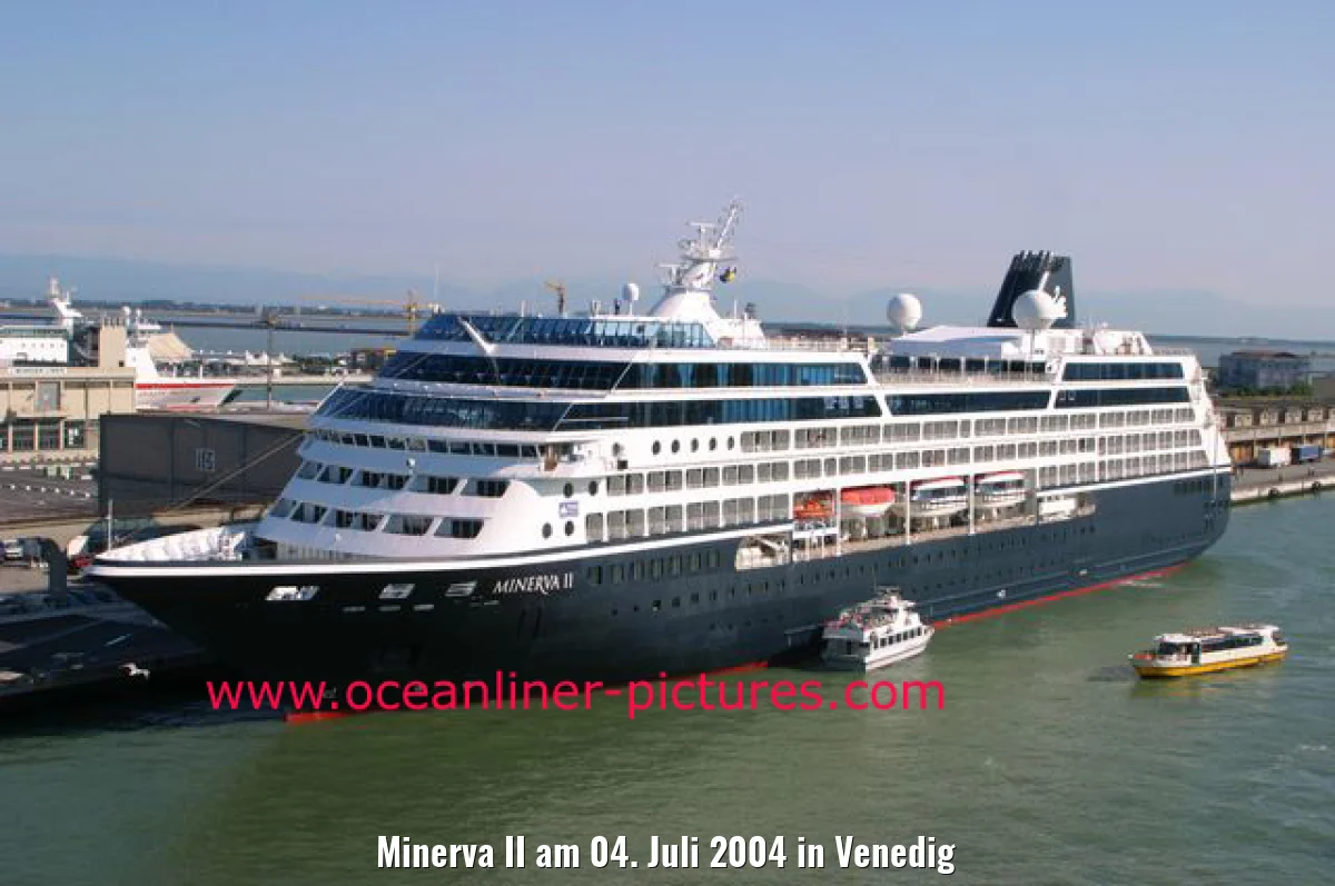 Minerva II - Oceanliner Pictures by Oliver Asmussen